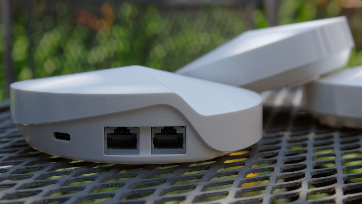 TP-Link Deco M5 review: A brilliantly affordable mesh networking kit ...