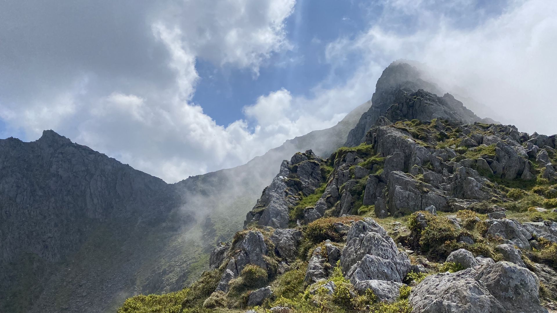 Hiker dies after falling from rocky ridge in Eryri National Park in ...