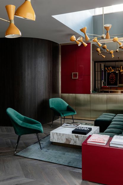 Do red and green go together? Experts tell us how | Livingetc