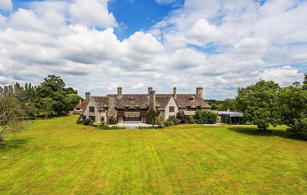 17 beautiful country homes for sale, as seen in Country Life | Country Life