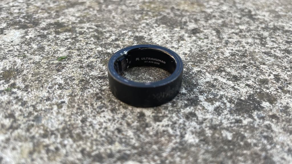 Amazfit Helio Ring vs Ultrahuman Ring Air: Which smart ring is best for ...
