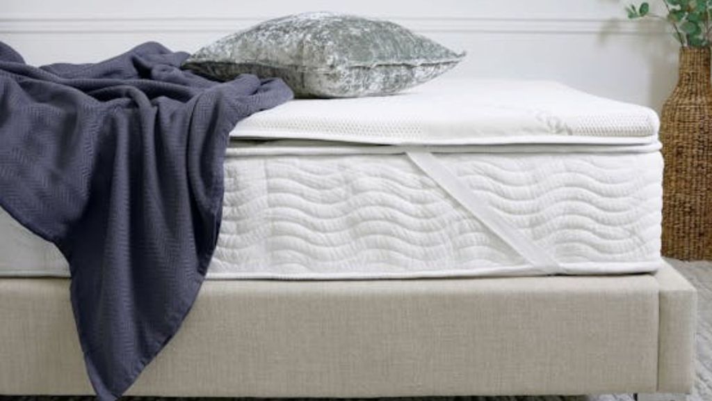 Saatva Graphite vs Saatva Natural Latex: Which cooling mattress topper ...