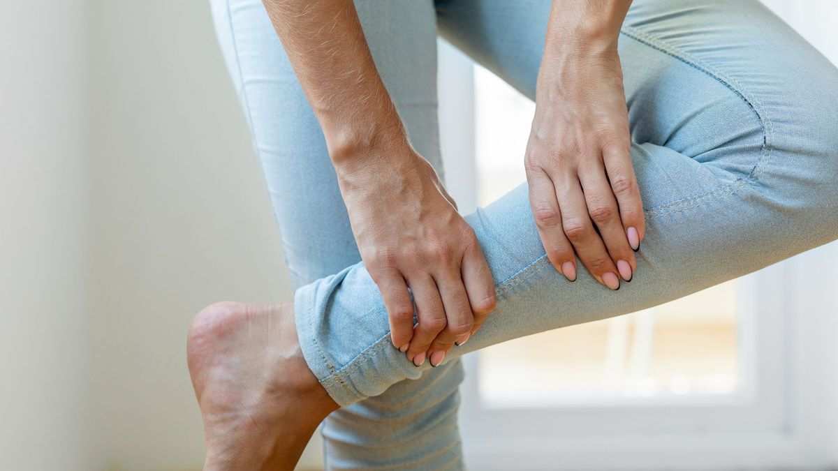 Restless legs syndrome: Causes, symptoms and treatment | Live Science