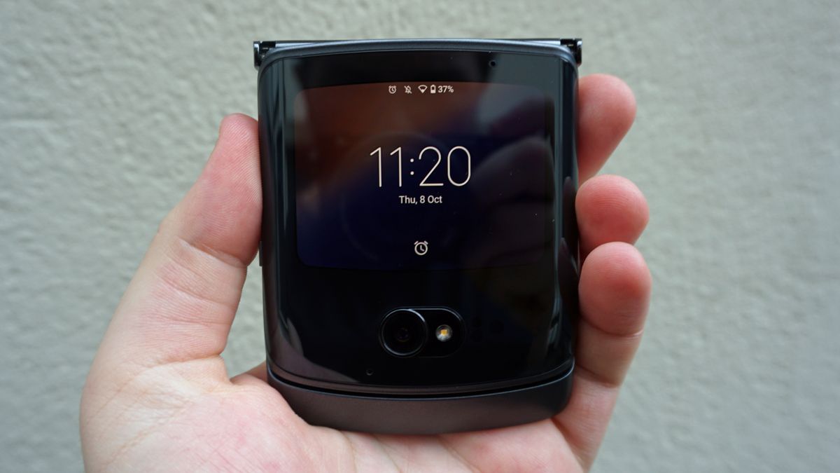 Motorola Razr 2020 review: slight tweaks to the foldable formula ...