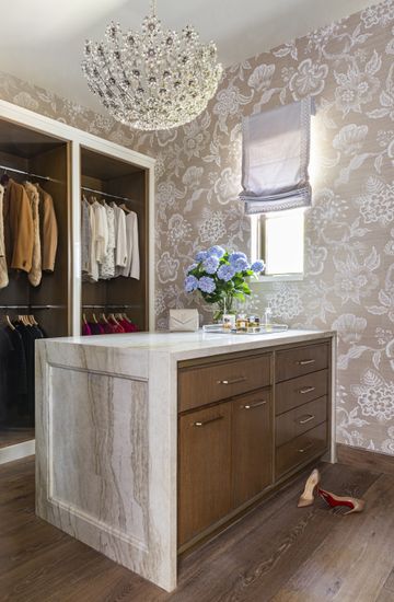 8 closet islands that prove storage can stylish | Livingetc