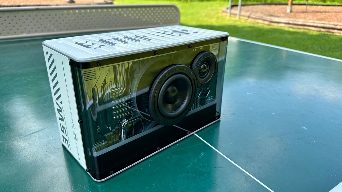 Edifier QD35 review: The Mono speaker that lights up | iMore