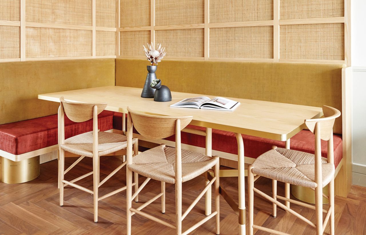 Round vs rectangle dining tables - which is better for family dinners ...