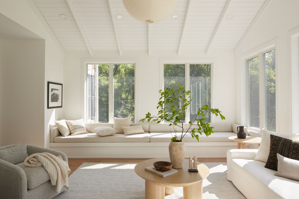 How Often Should I Open my Windows in Winter? | Livingetc