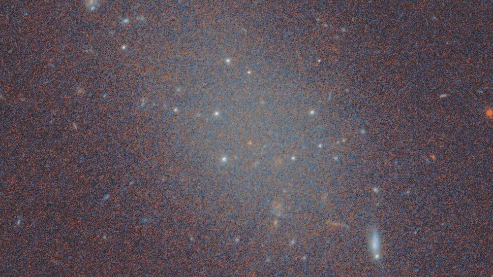 Ghostly galaxy without dark matter baffles astronomers | Live Science