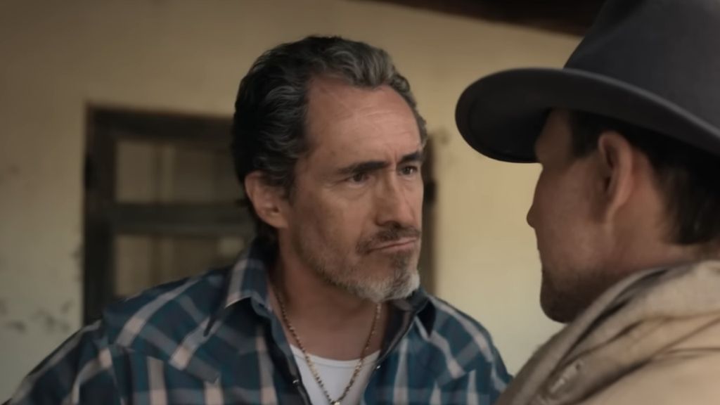 Chupa Cast: Who Plays Who In Netflix's New Family Creature Feature ...