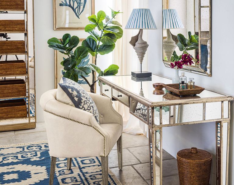 Hidden desk ideas: 10 clever, creative home office desks | Homes and ...