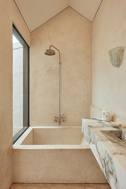 10 built-in bathtubs for a more stylish, minimalist bathroom | Livingetc