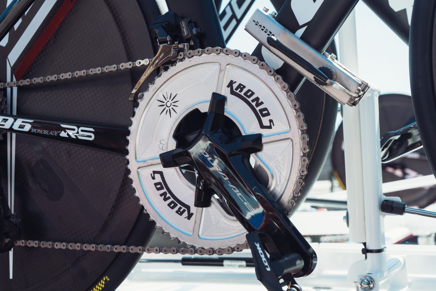 Vuelta a España time trial tech gallery - Aero bar technology leaps to ...