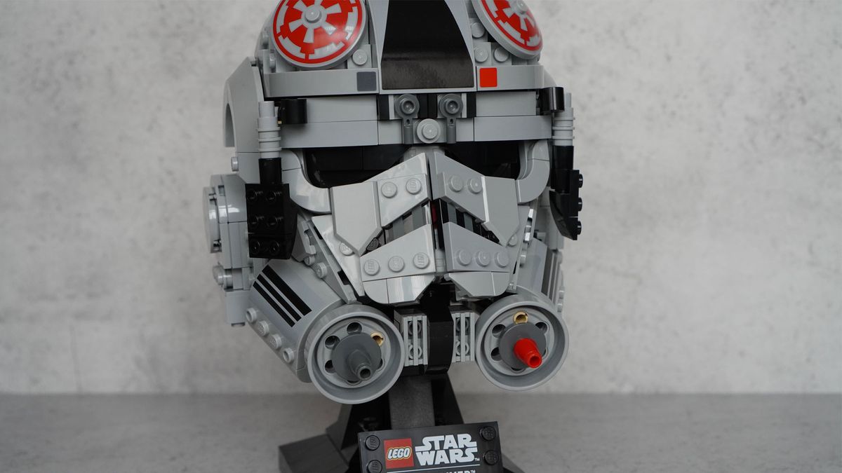 Lego Star Wars AT-AT Driver Helmet review | Space