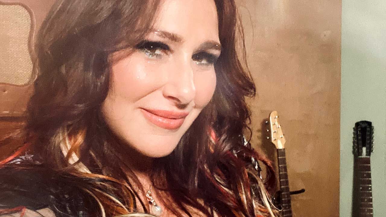 80s pop sensation Tiffany is back, and she's "harder and more punk ...