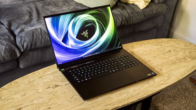 Razer Blade 18 review: World-class gaming, priced to match | Tom's Hardware