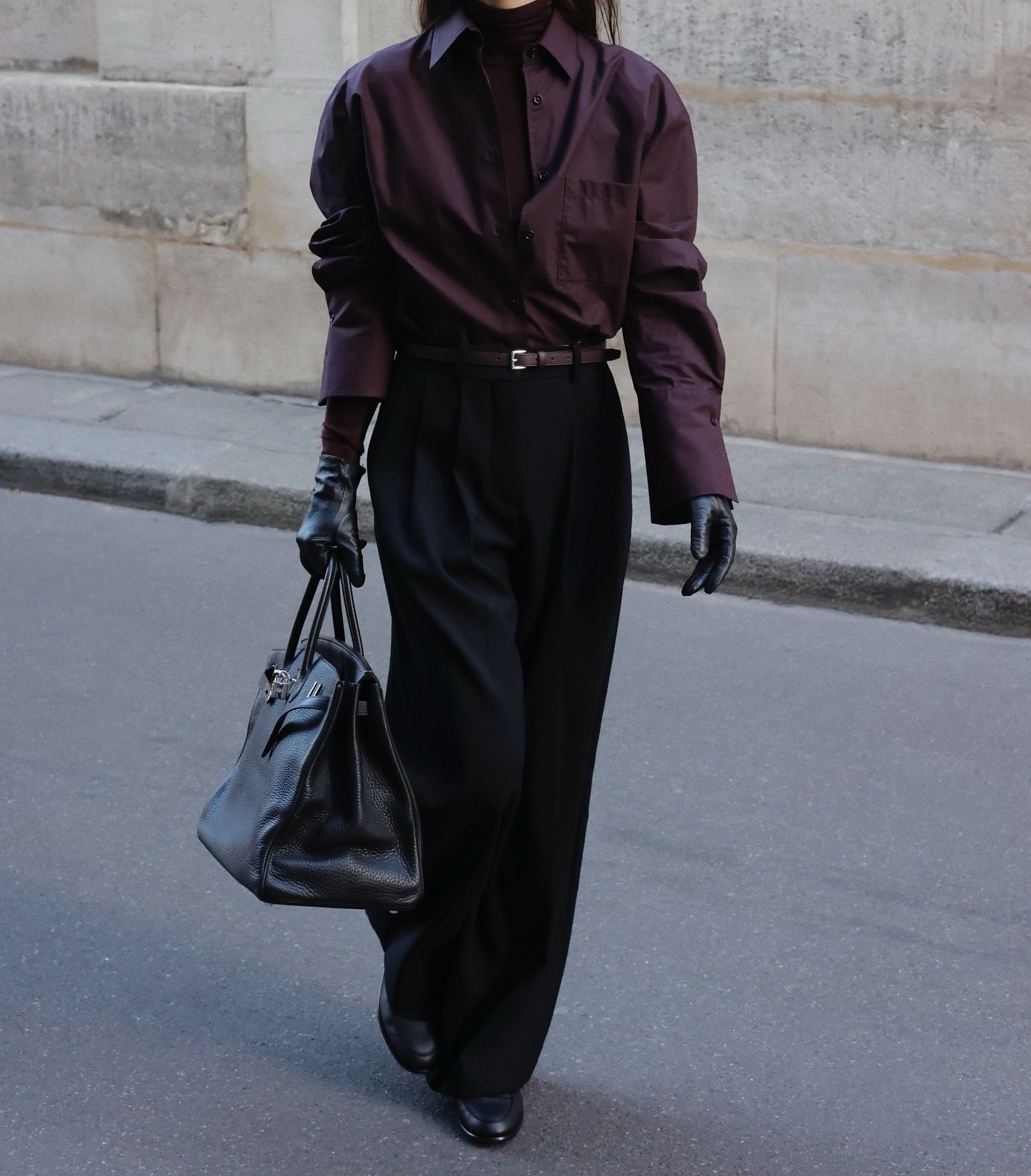 Phoebe Dynevor Knows That the Roll-Neck Layering Trend is Winter's ...