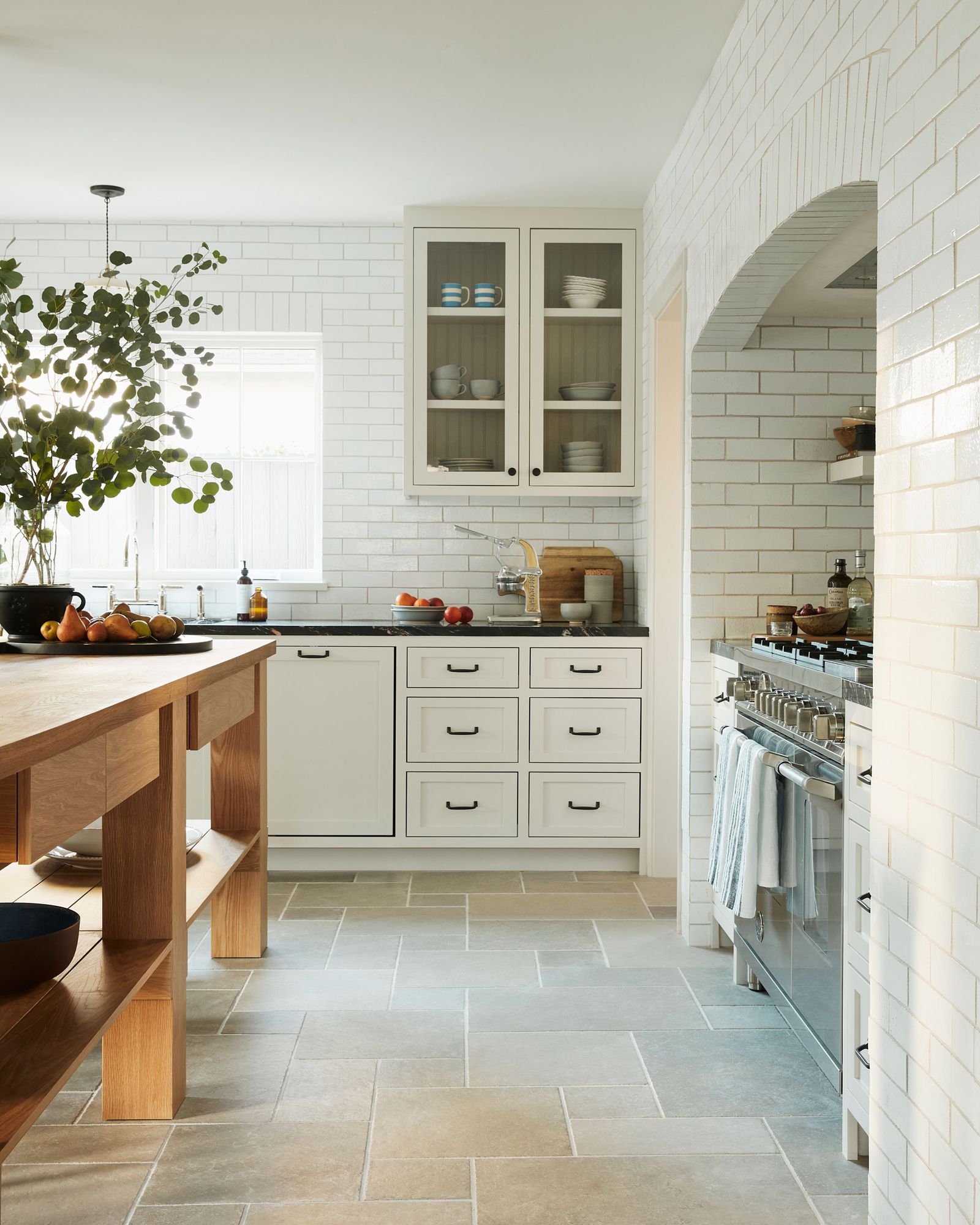 It's Not Another "Bland Modern Farmhouse" —Explore This SoCal Remodel ...