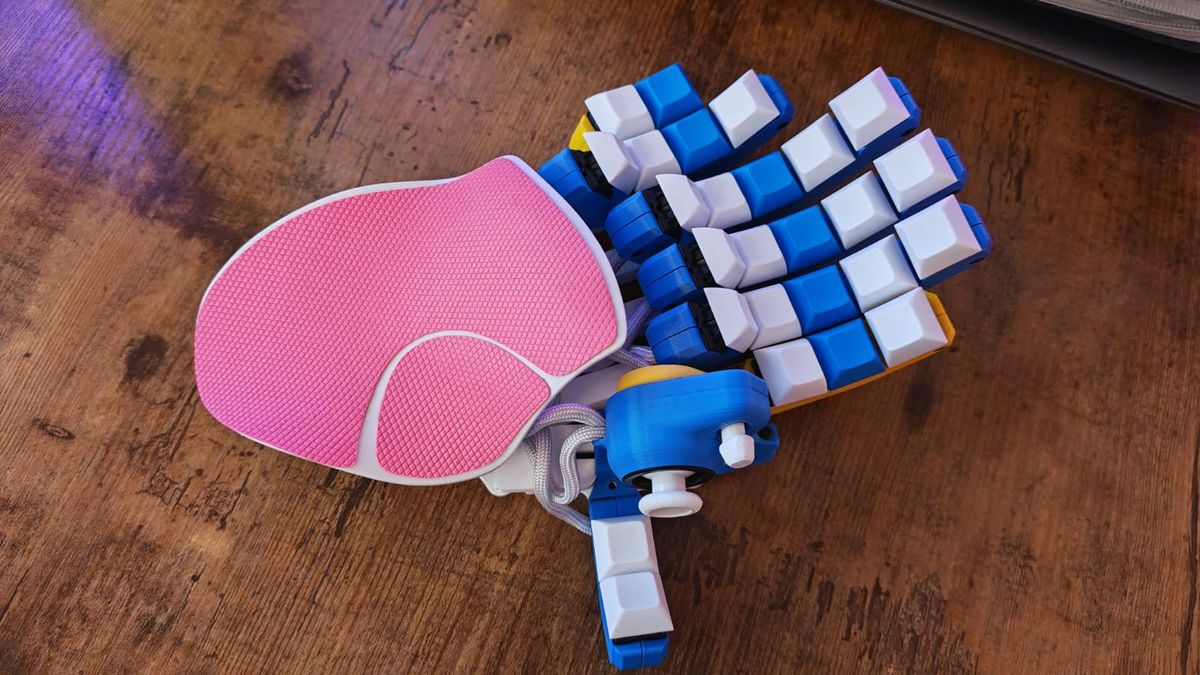 The new Azeron Keyzen gaming keypad just got its first-ever discount ...