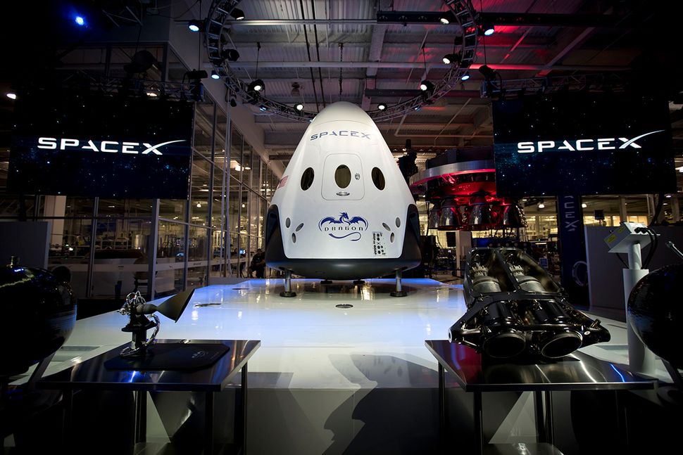 See the evolution of SpaceX rockets in pictures | Space