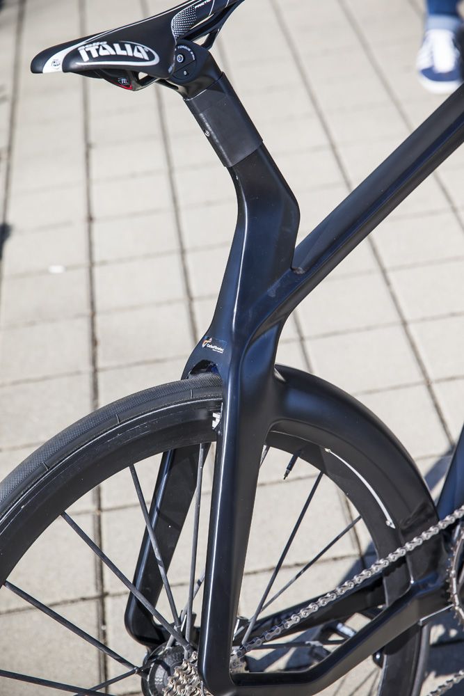 This electromagnetic 'hidden motor' bike can go 100kph | Cycling Weekly