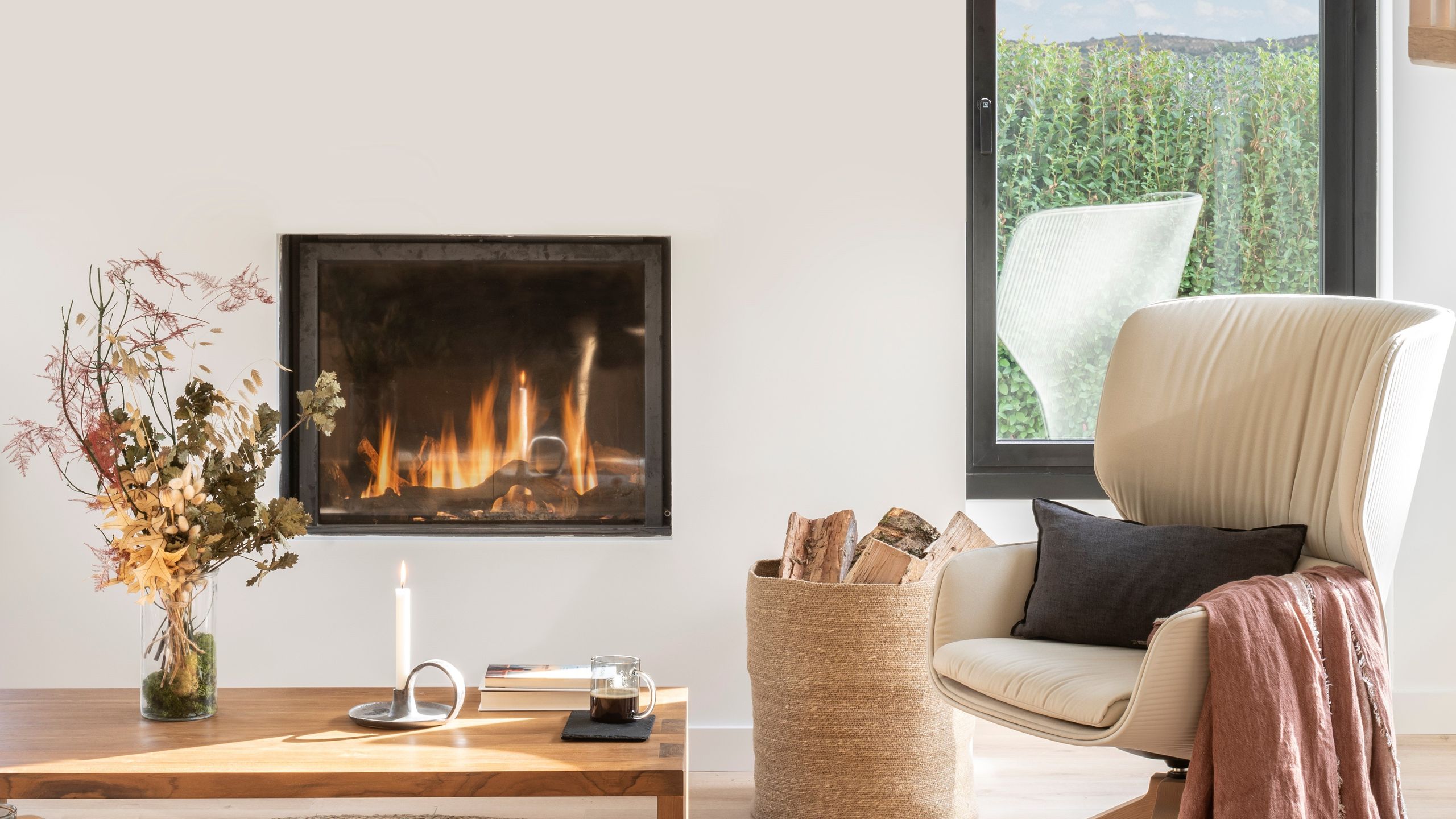 How to Decorate With Dried Flowers — 5 Expert Ways | Livingetc