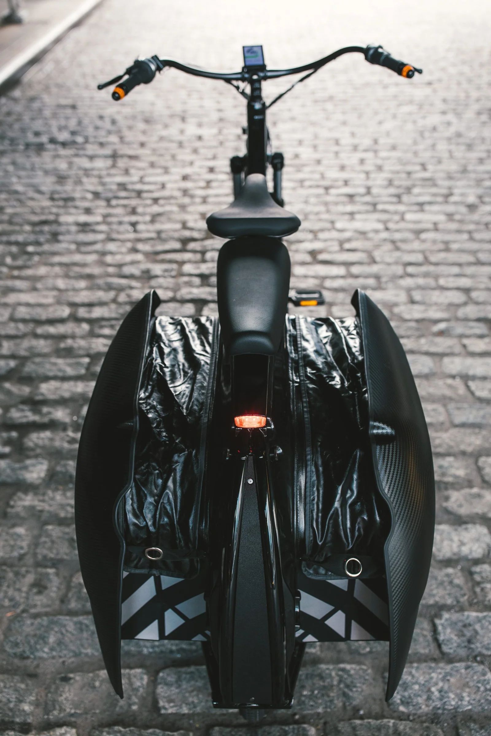 Civilized Cycles Model 1 e-bike: traditional but laden with tech ...