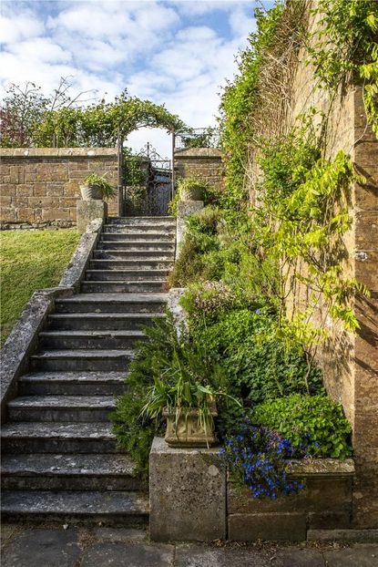 The £30 million Dorset estate that comes with a 200-year-old mansion, a ...