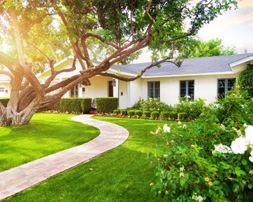 Learn the dos and don'ts of designing a path for your space | Gardeningetc