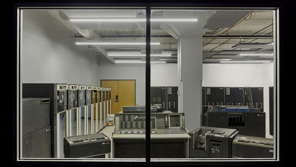 IBM 7090 Mainframe up for auction with a value up to $60,000 — over ...