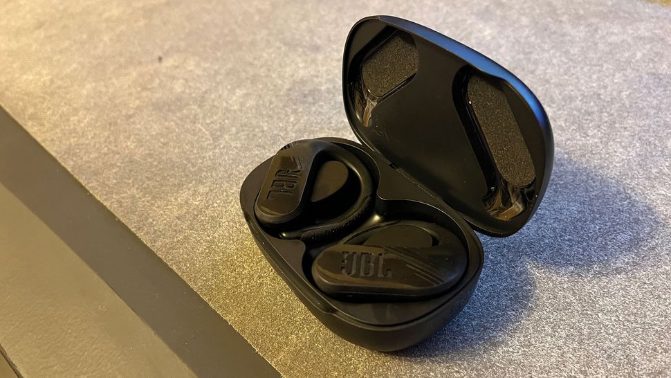 JBL Endurance Peak 3 Review: getting closer to the perfect workout ...