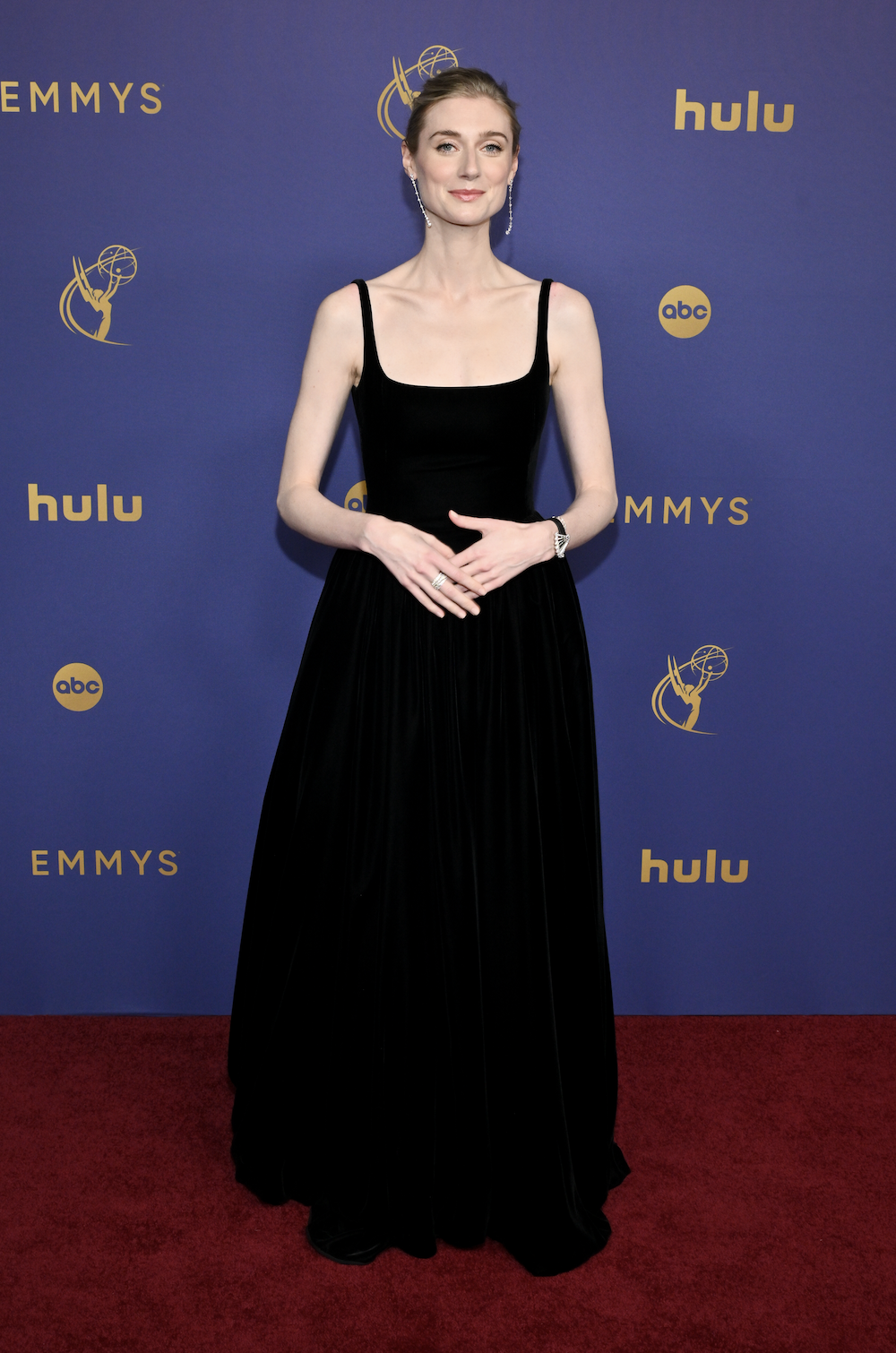 Elizabeth Debicki’s Glossy Emmys 2024 Makeup Is Princess Diana-Coded ...