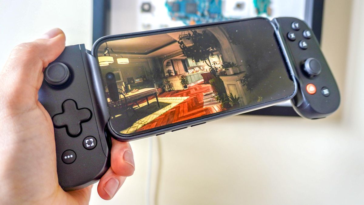 The 2nd generation Backbone One fixes my biggest gripe — perfectly ...