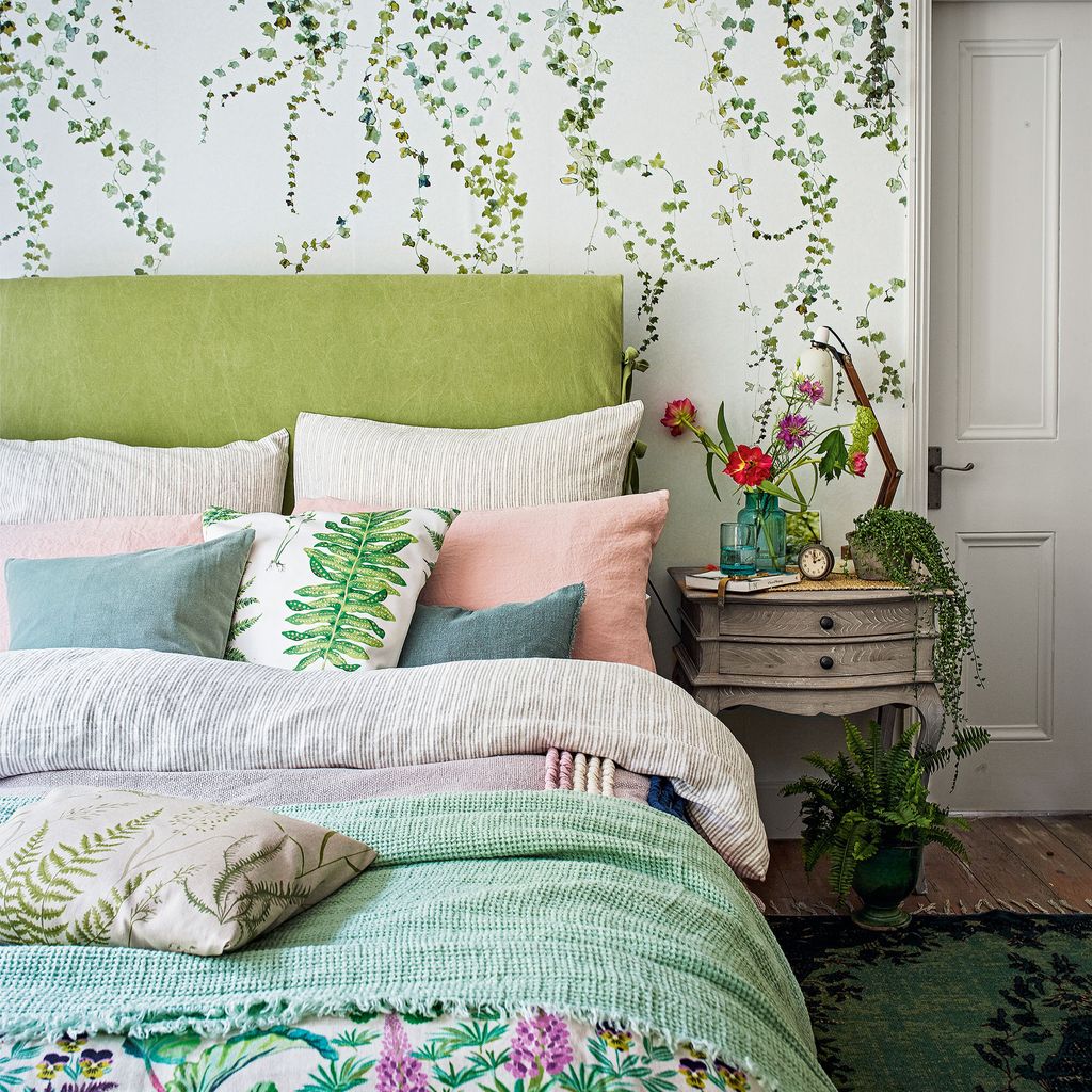 How to refresh bedding without washing - 6 easy ways | Ideal Home