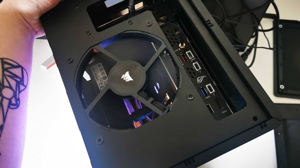 Origin Chronos V3 Review: "Killer RTX 4080 performance in a cramped ...