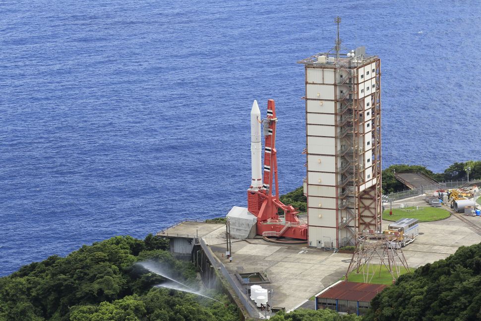 Japan's Brainy Epsilon Rocket Launching on 1st Test Flight Tuesday | Space