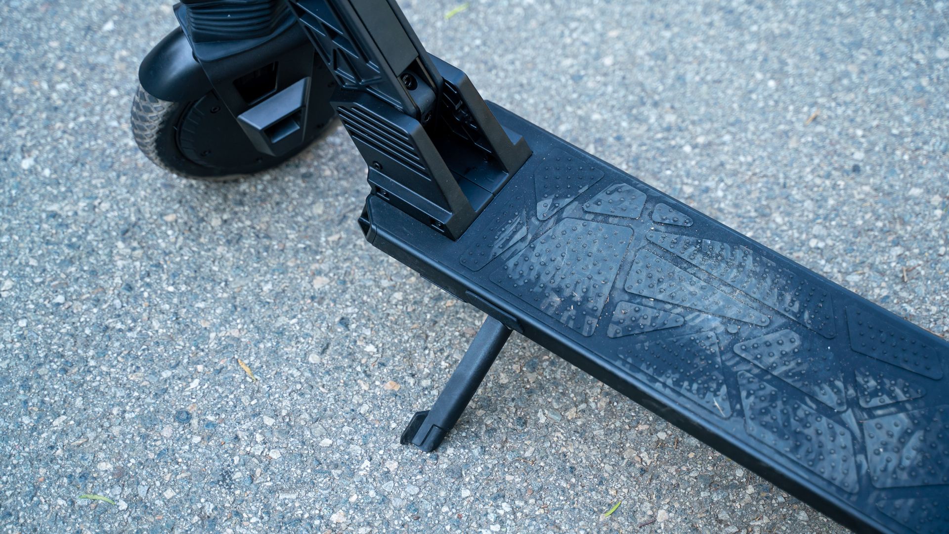 TurboAnt V8 Dual-Battery e-scooter review: a robust, long-range ...