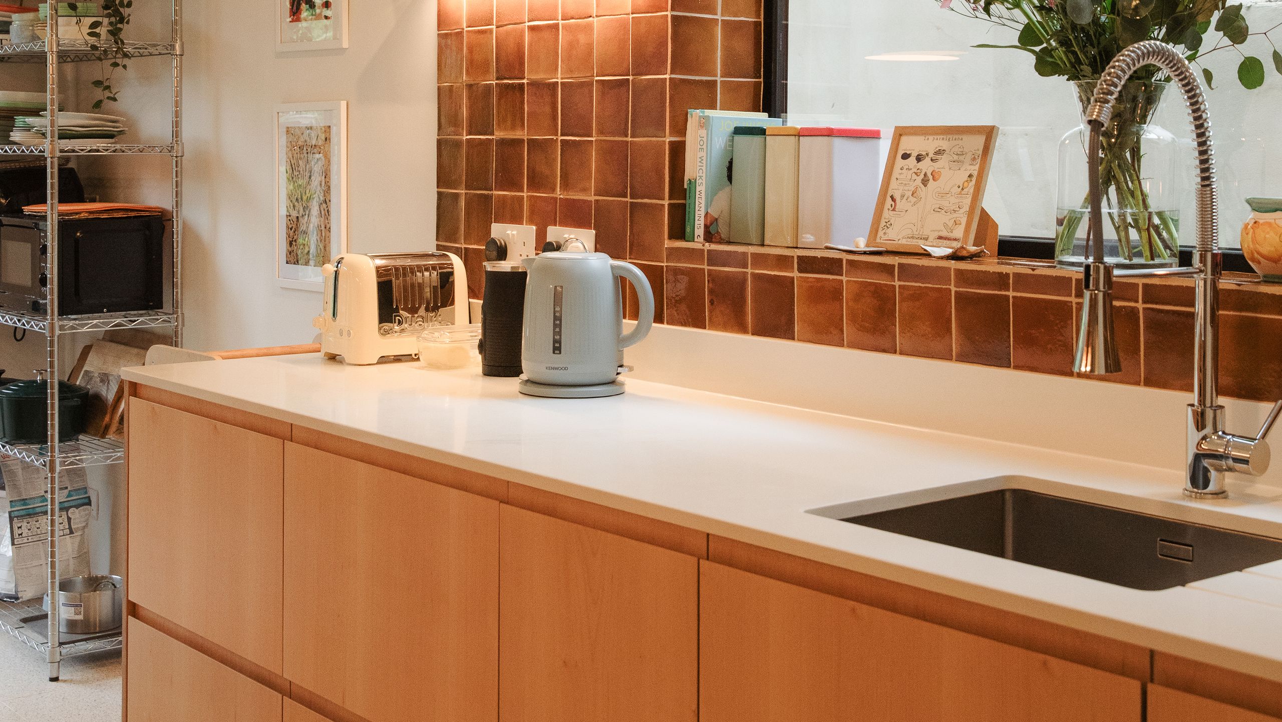 Take inspiration from this warm minimalism kitchen scheme | Ideal Home