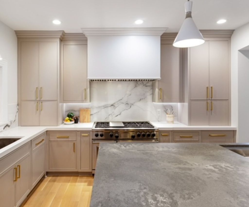What are the best color pairings for a neutral kitchen? | Homes and Gardens