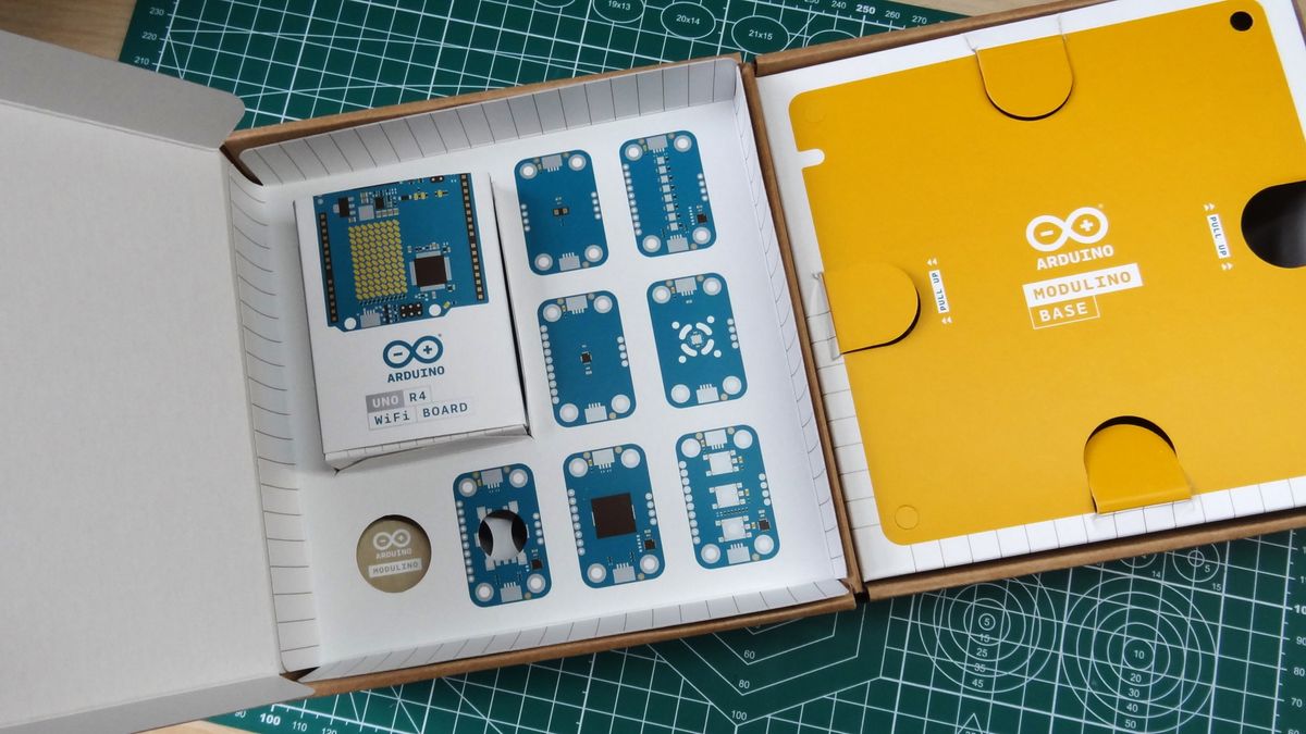 Arduino Plug and Make Kit Review: The Kit to start your journey | Tom's ...