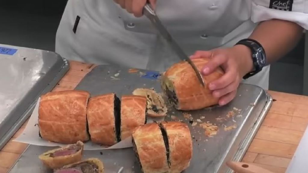 32 Cooking Scenes From Movies And TV That Make Me Irrationally Hungry ...