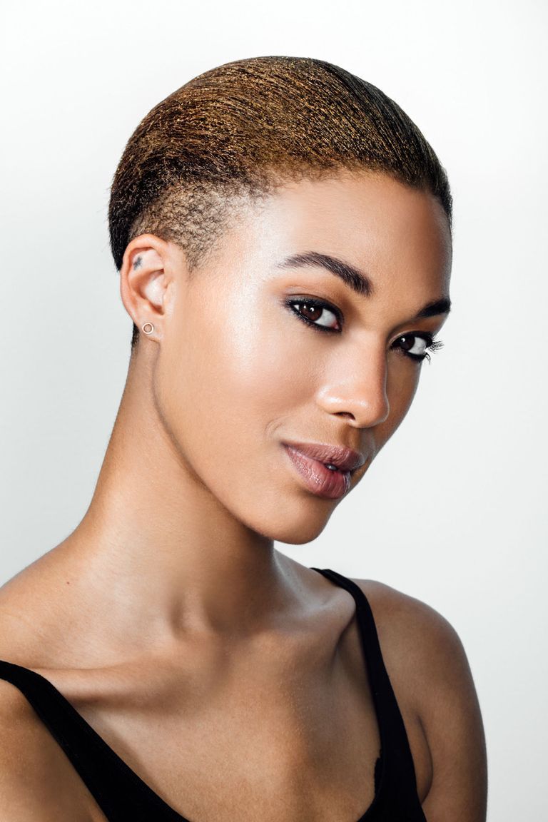 How to Wear Gold Makeup - Gold Makeup Tips and Tricks | Marie Claire