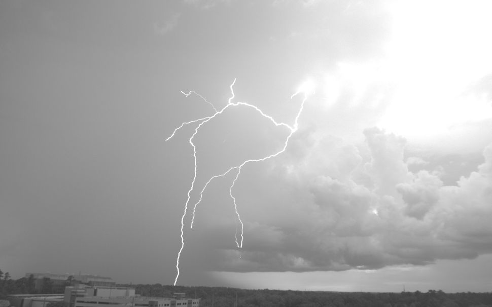 Flash Photography: 'Bolt from the Blue' Caught on Camera | Live Science