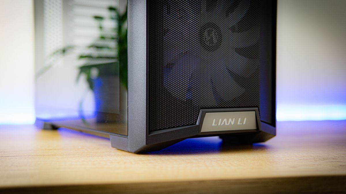 Lian Li Lancool 215 Review: Lian Li’s Most Mainstream Case | Tom's Hardware