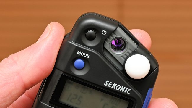 Sekonic Flashmate L-308X / L-308X-U review: the only light meter you’ll ...