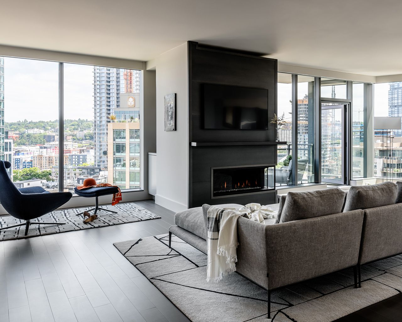 A modern condo with a beautifully balanced interior scheme | Homes and ...
