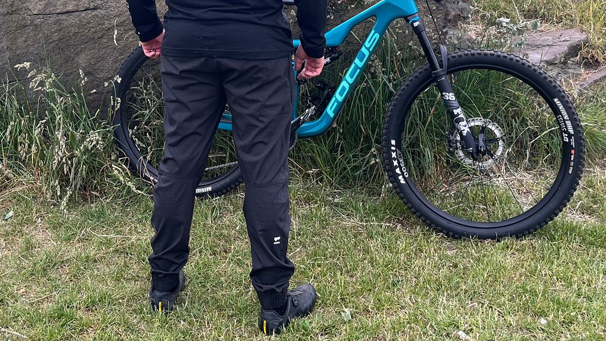 Mons Royale Virage Pants review | Bike Perfect