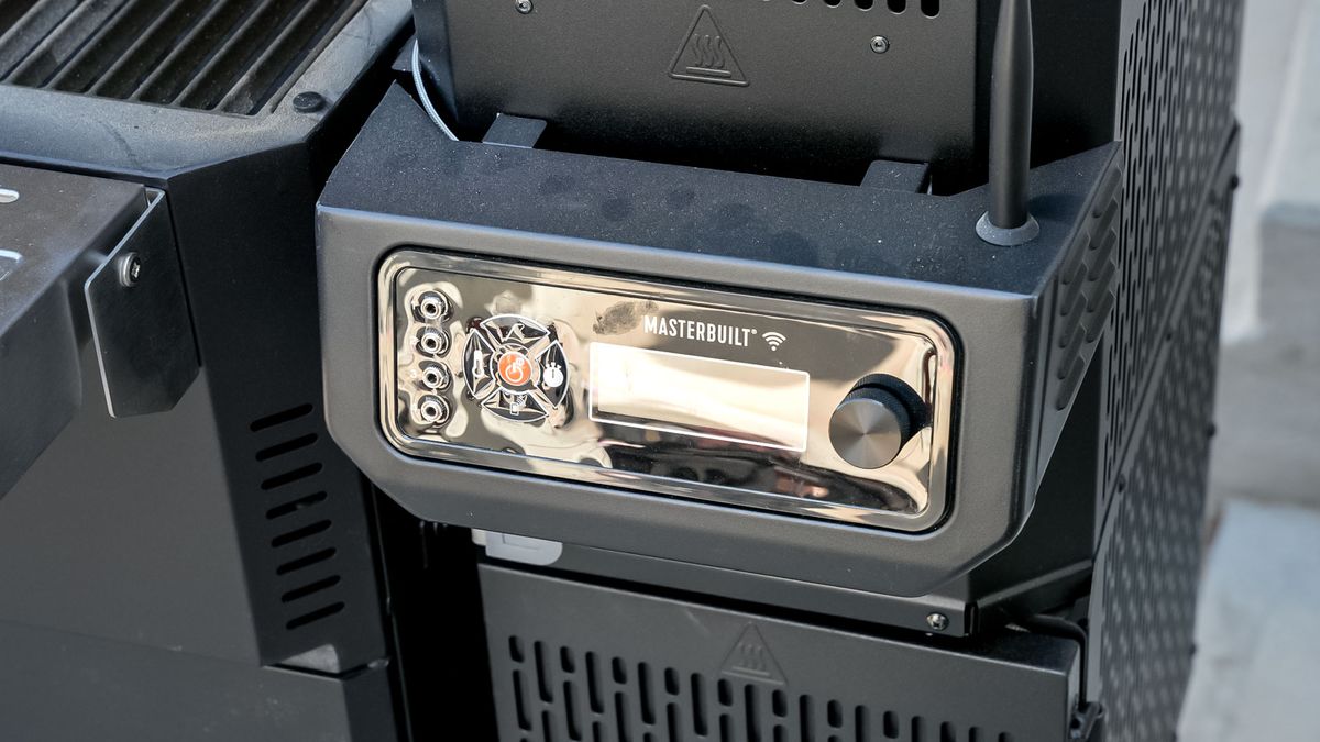 I tried the Masterbuilt Gravity Series 1150 Digital Charcoal Grill and ...