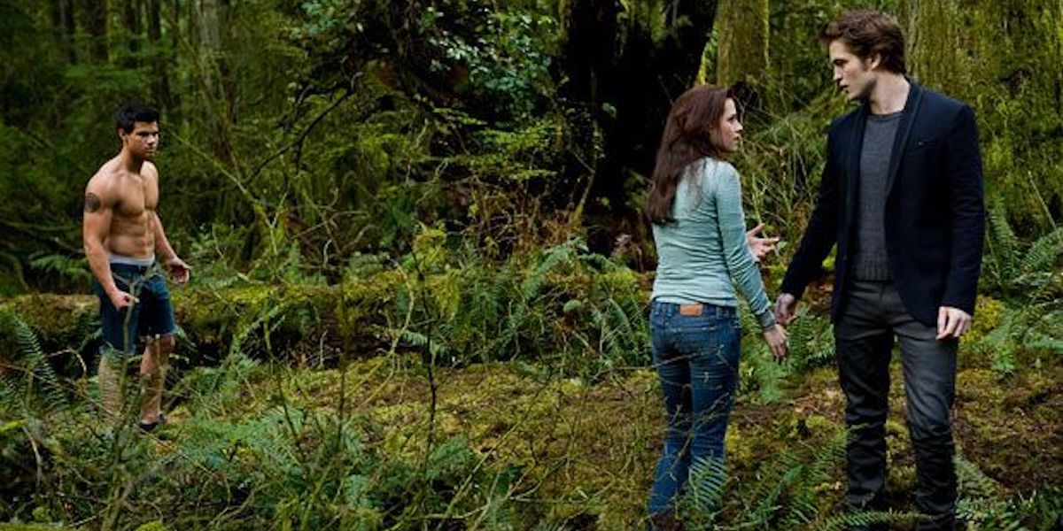 Twilight: New Moon: 8 Things That Don't Make Sense About The Vampire ...