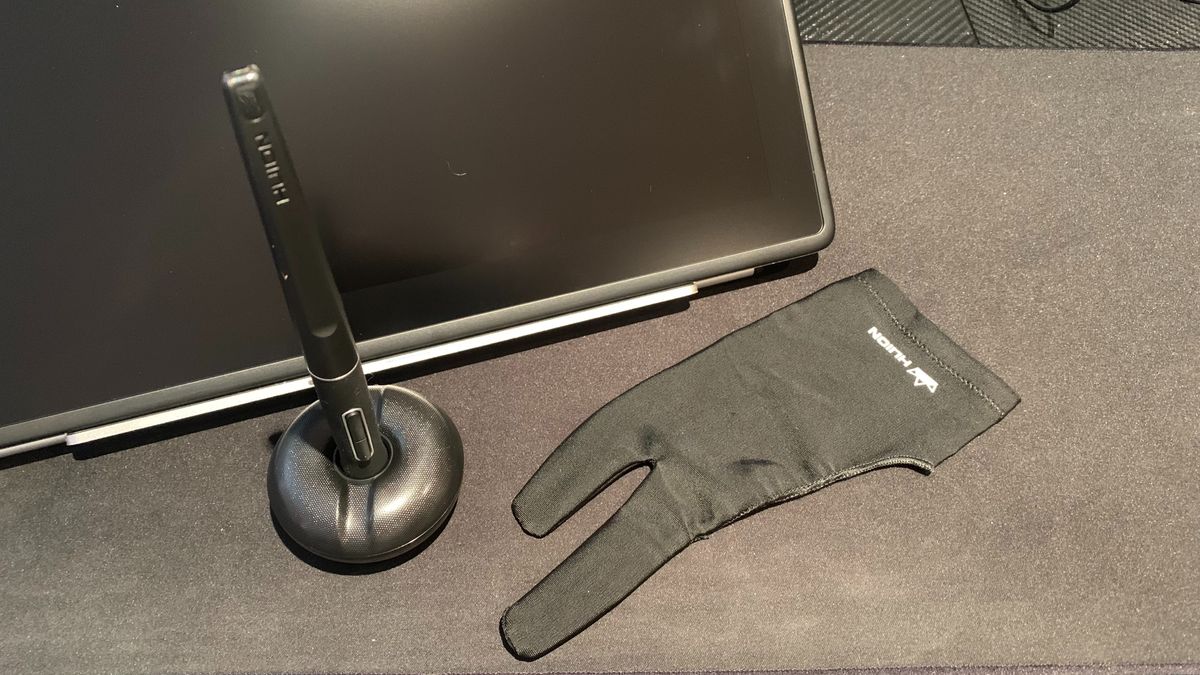 Huion Kamvas Pro 13 (2.5K) review: glossy, svelte and kind to your ...